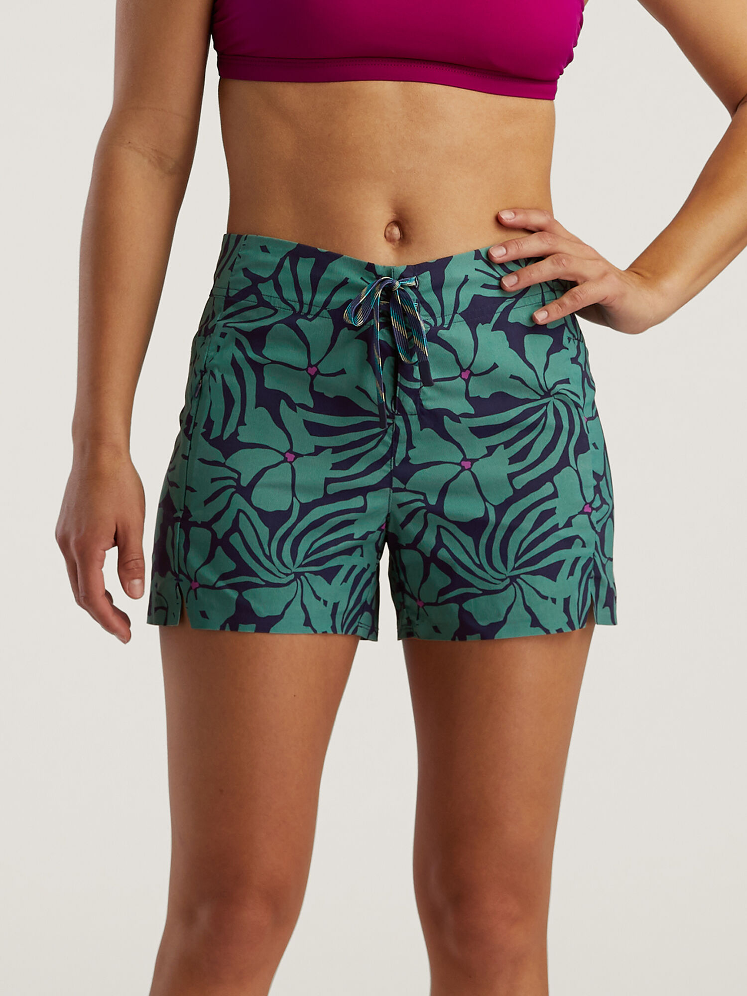 Board Shorts for Women: Incrediboardie 4"