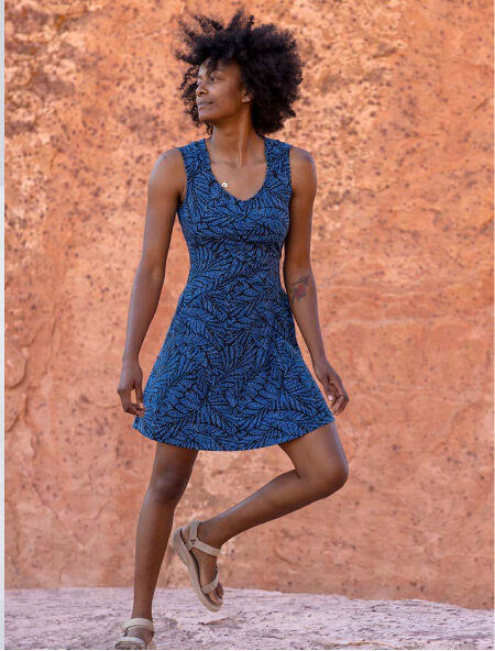 Active Clothing, Apparel & Outdoor Clothes | Title Nine