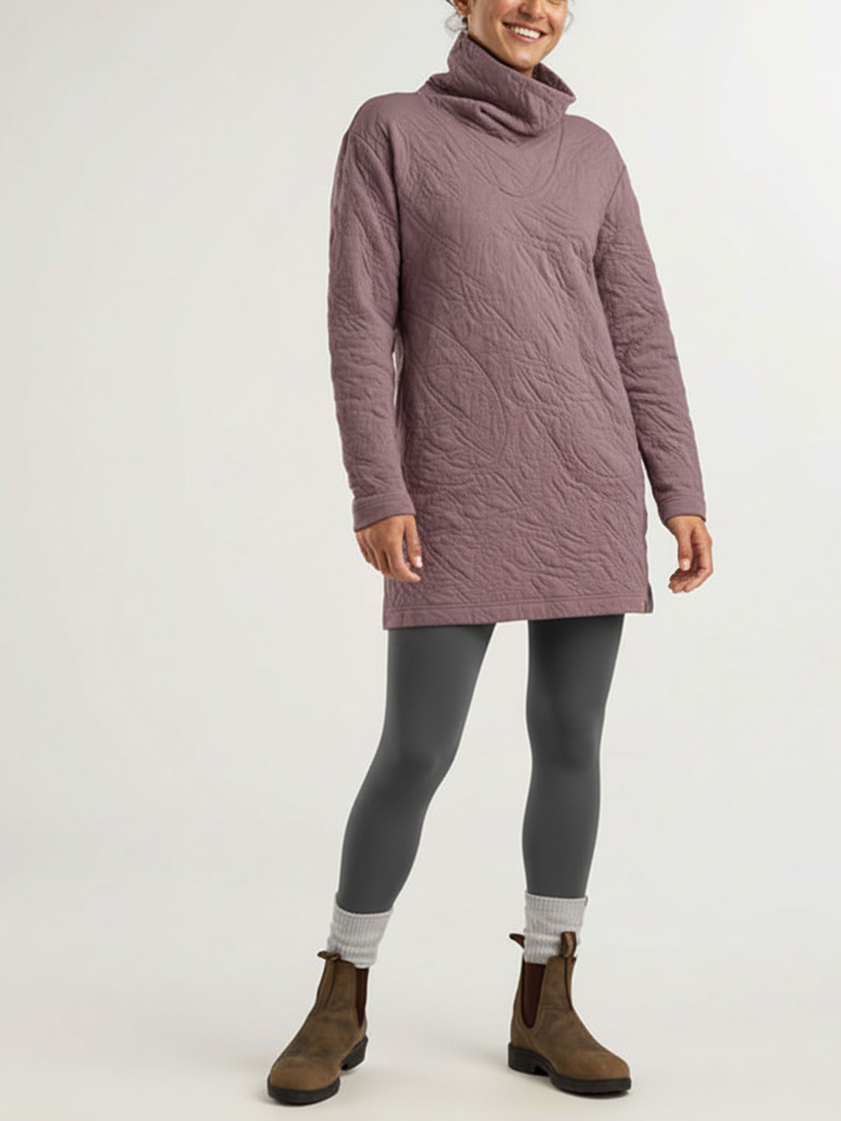 Indyeva Clothing | Tank Tops & Hiking Shorts | Title Nine